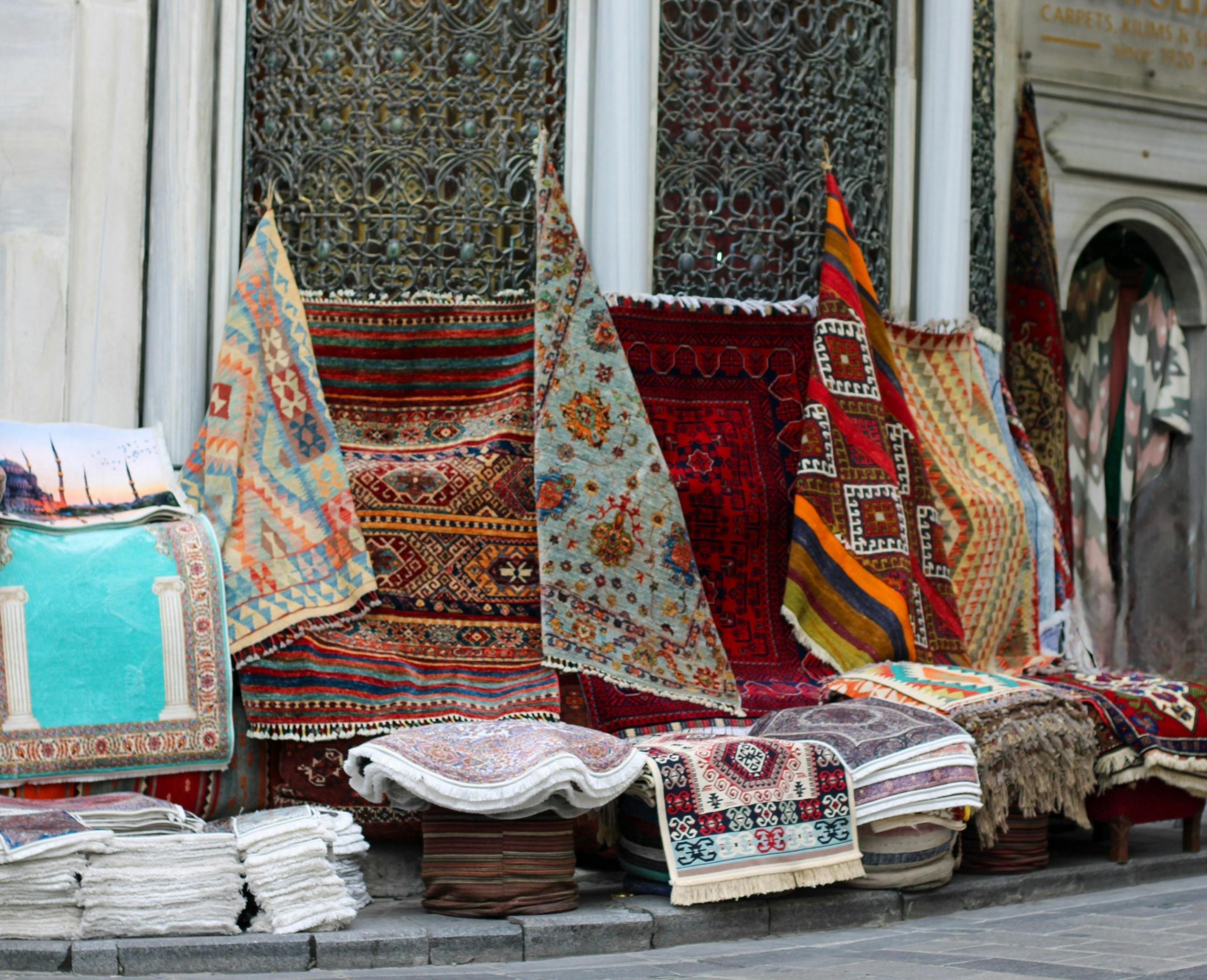 Turkish vs. Saudi Prayer Mats: Which is Better? - Inside Prayer